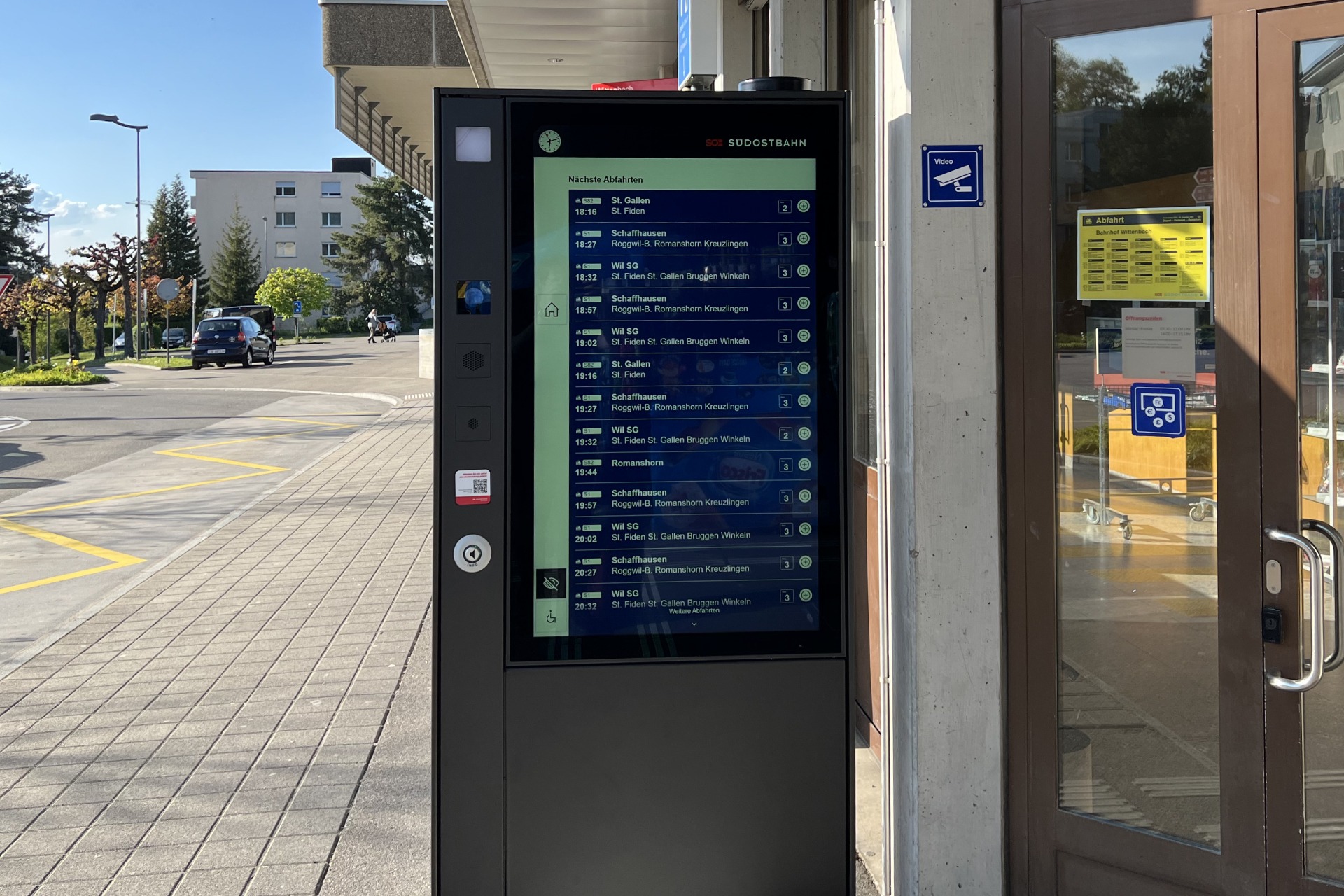 Interactive passenger information system - New customer experience for ...